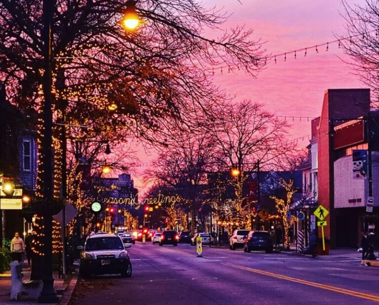10 Cute Christmas Towns in New Jersey to Walk Around This Holiday Season