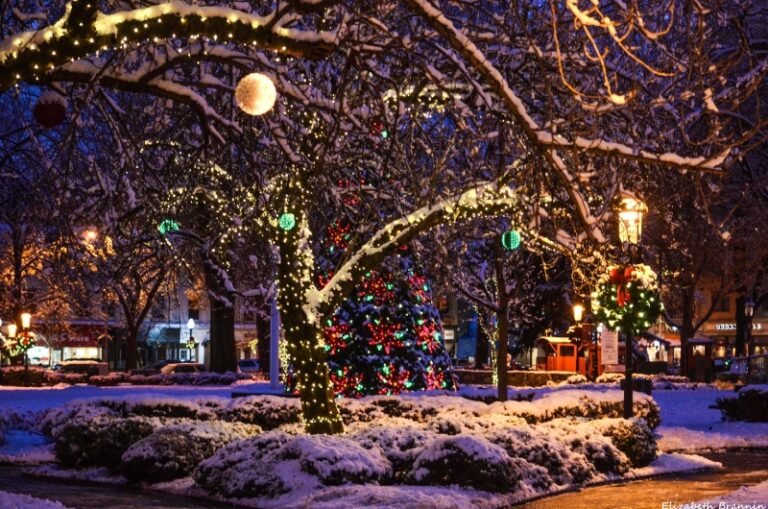 10 Cute Christmas Towns in New Jersey to Walk Around This Holiday Season
